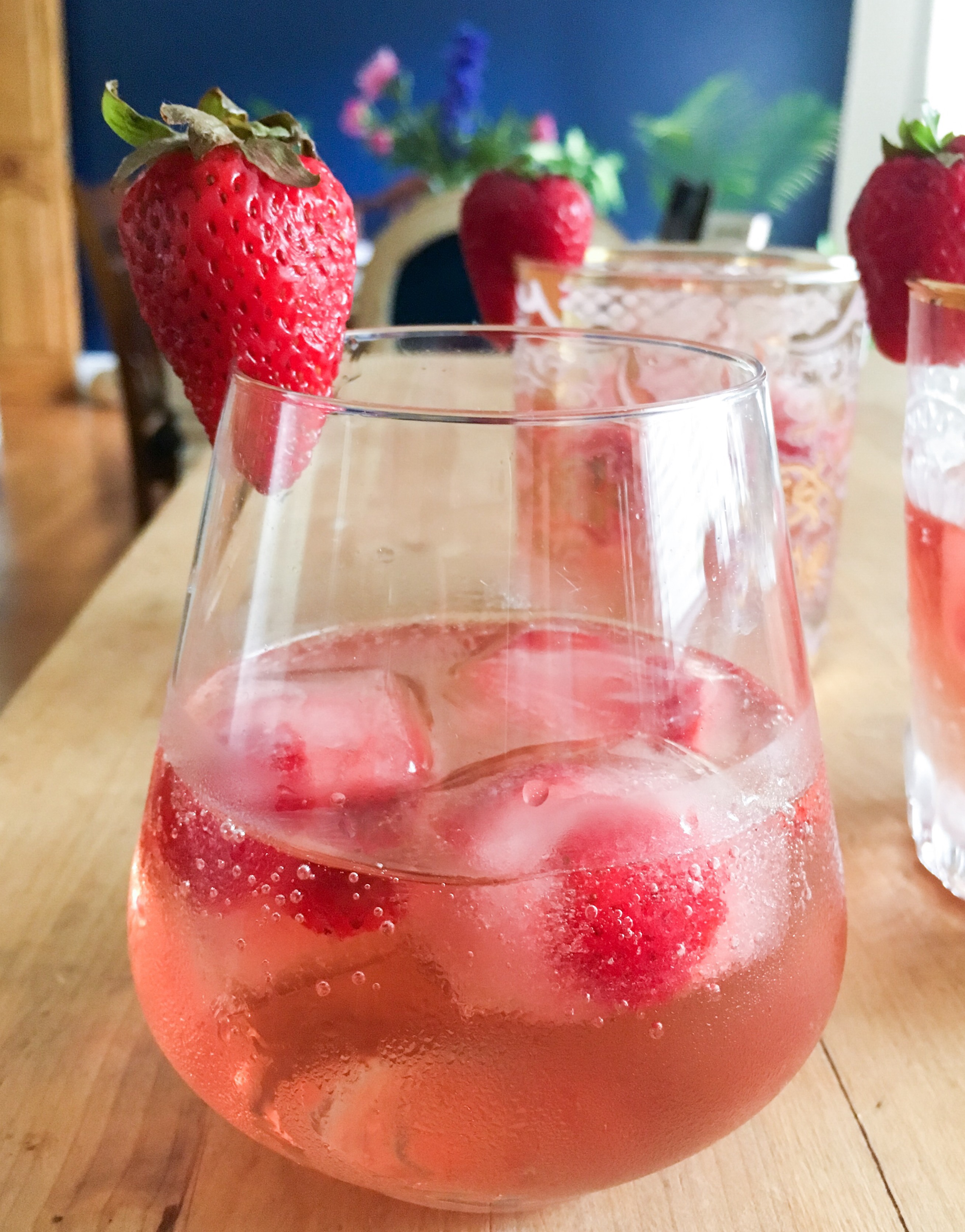 Fizzy Summer Mocktail for Canada Day – Eclectic Spark